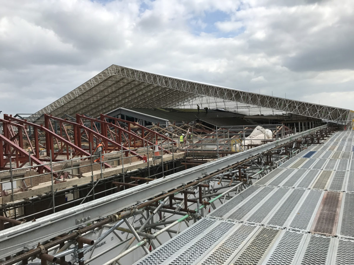 Rolling Temporary Roof – abbeyscaffold